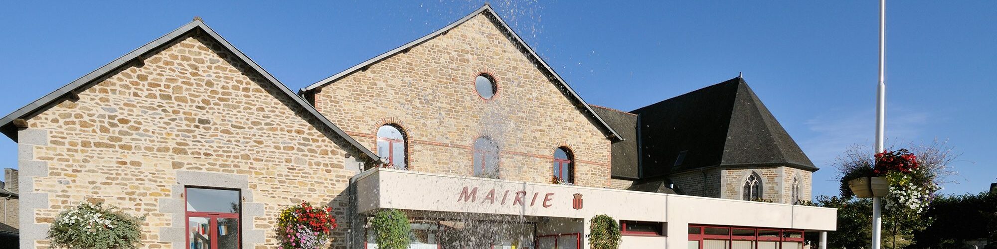 Services municipaux - Maen Roch (35)